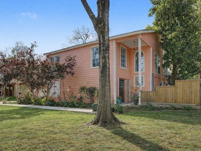 2205 Mission St, Kemah, TX 77565