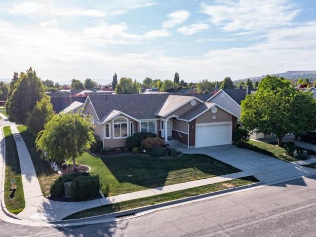 2205 N 600 E, North Ogden, UT 84414