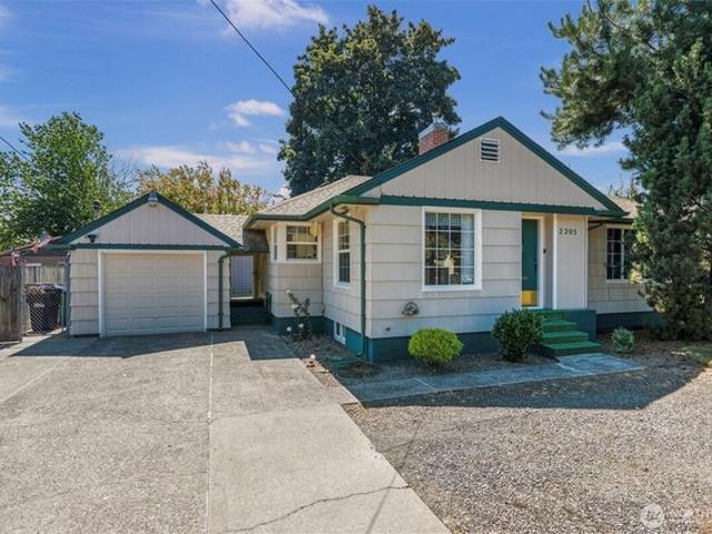 2205 Ocean Beach Hwy, Longview, WA 98632