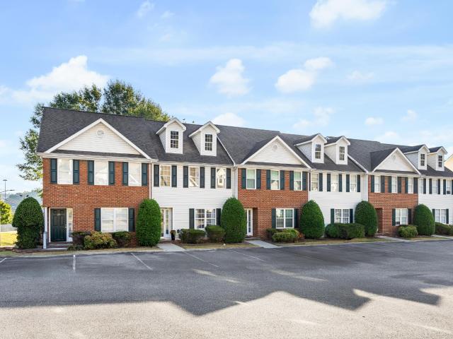 2205 Old Ivy Way # Apt 23