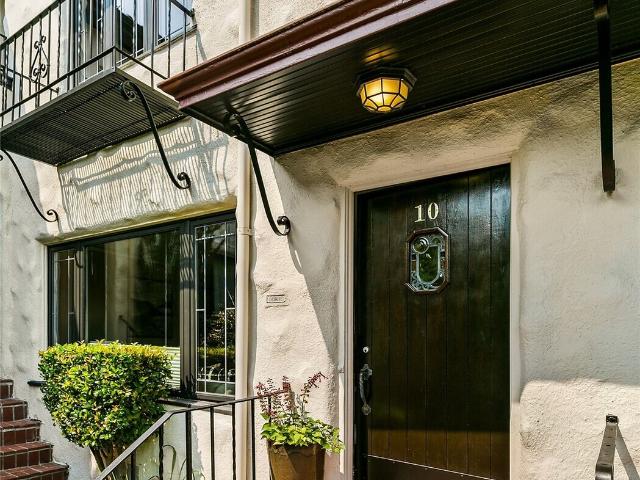 2205 Bigelow Avenue N # 10
