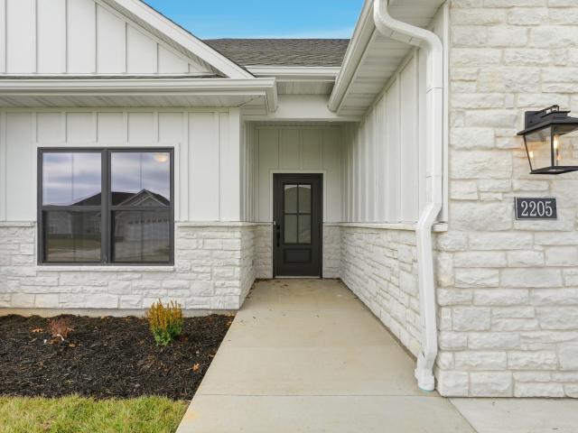 2205 brengman dr