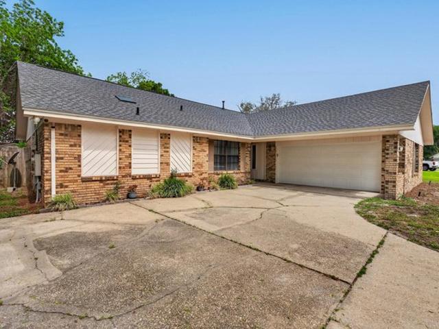 2205 Calle De Marbella, Navarre, FL 32566