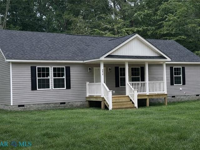 2205 Cooks Landing Rd, Hayes, VA 23072