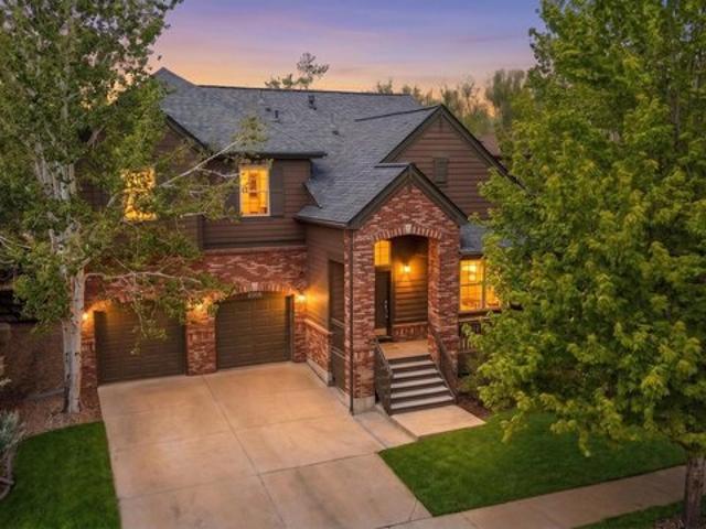 2205 Creekside Dr, Longmont, CO 80504