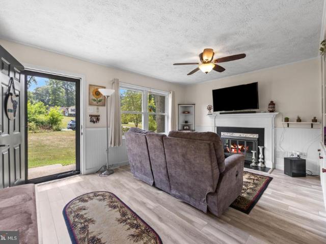 2205 Green Haven Way