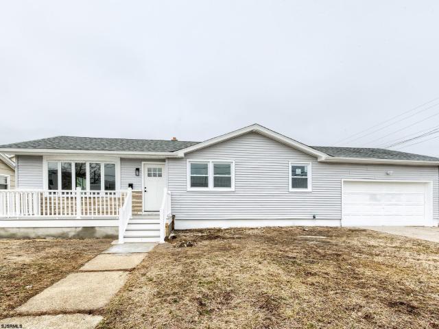 2205 Hamilton