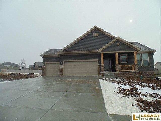 2205 Hedgeapple Rd, Plattsmouth, NE 68048