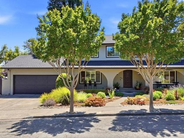 2205 Hillside Dr, Santa Rosa, CA 95404
