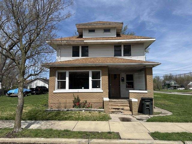 2205 Kenwood Ave, South Bend, IN 46628