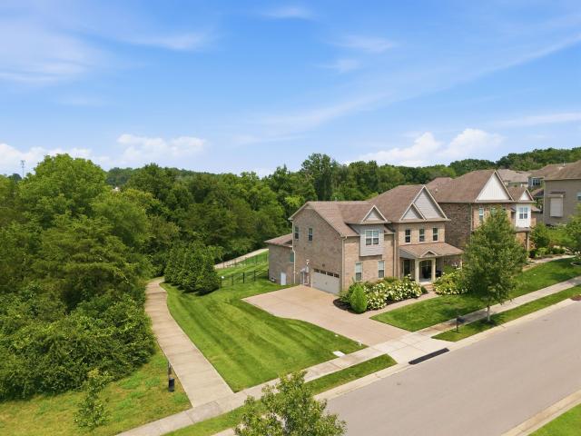 2205 Kirkwall Dr