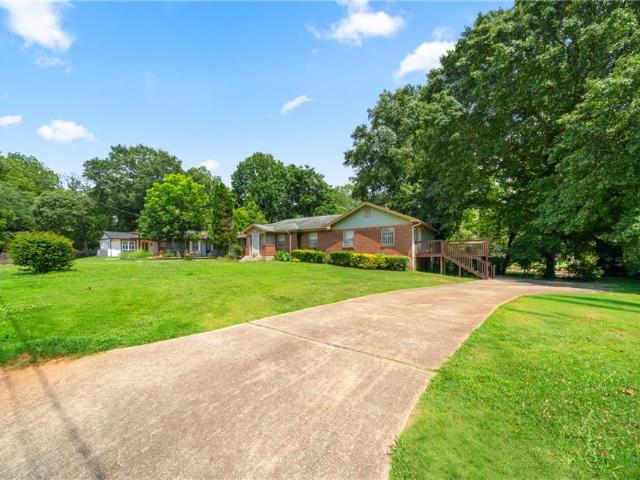 2205 Loring Court