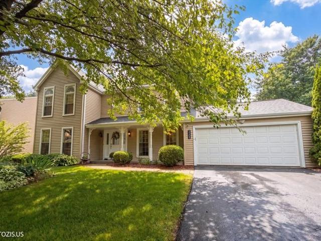 2205 Riverlea Cir, Naperville, IL 60565