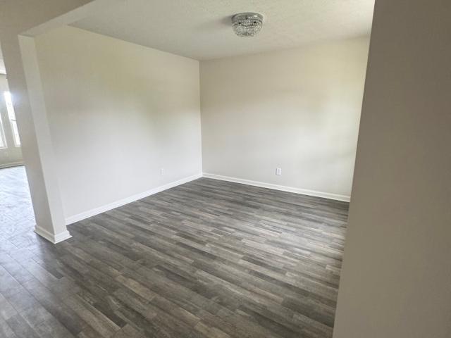 2205 S 16th Place