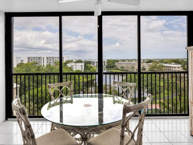 2205 S Cypress Bend Dr Apt 801, Pompano Beach, FL 33069