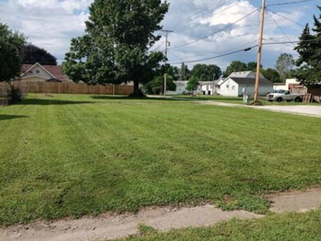 2205 S E St, Elwood, IN 46036
