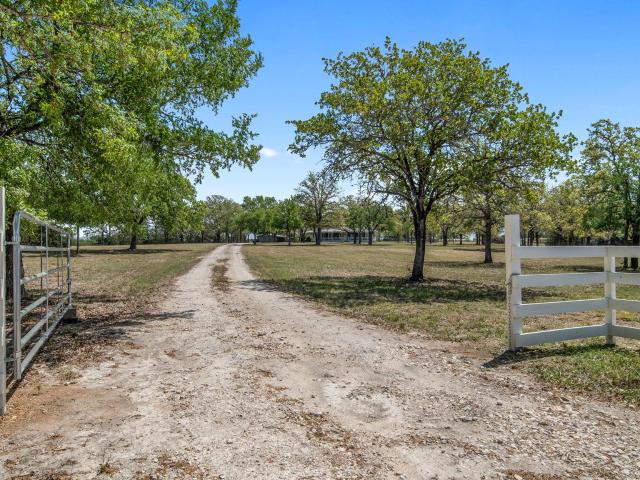 2205 S US Highway 77