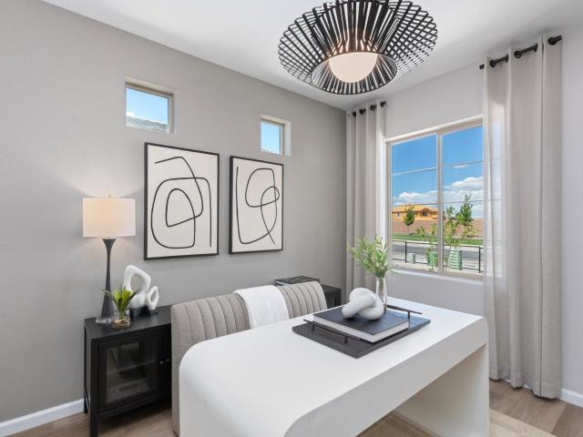 2205 Sandra Loop NE