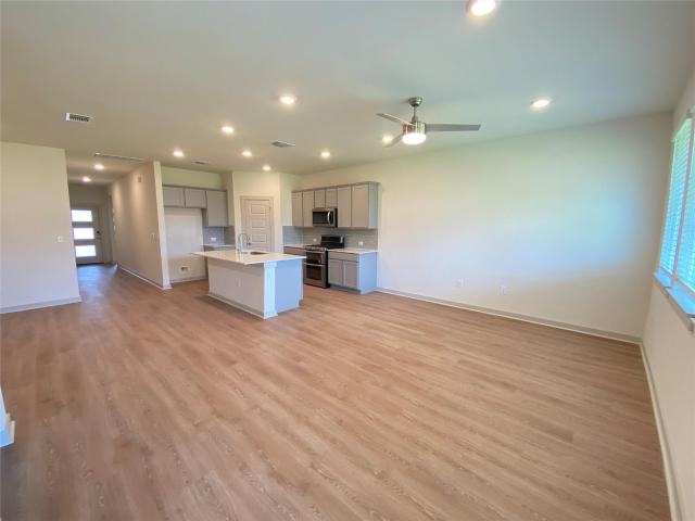 2205 Sisterdale Ln