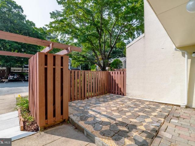 2205 Southgate Square SE # 2205