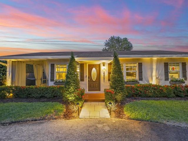 2205 W Pineridge Ct, Delray Beach, FL 33444