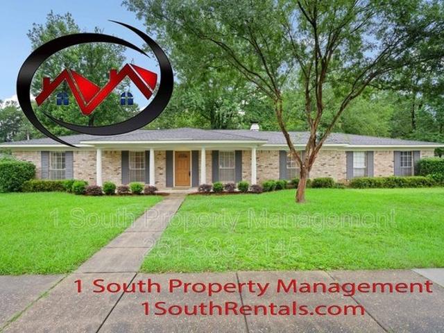 2205 Woodhillcrest Dr, Mobile, AL 36609