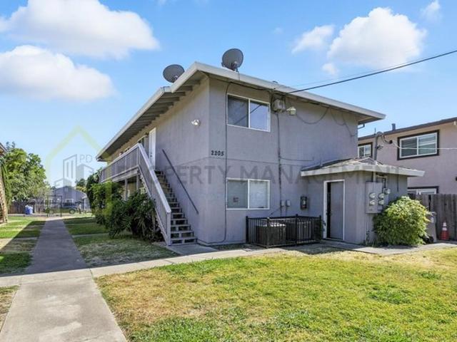2205 15th Ave, Sacramento, CA 95822