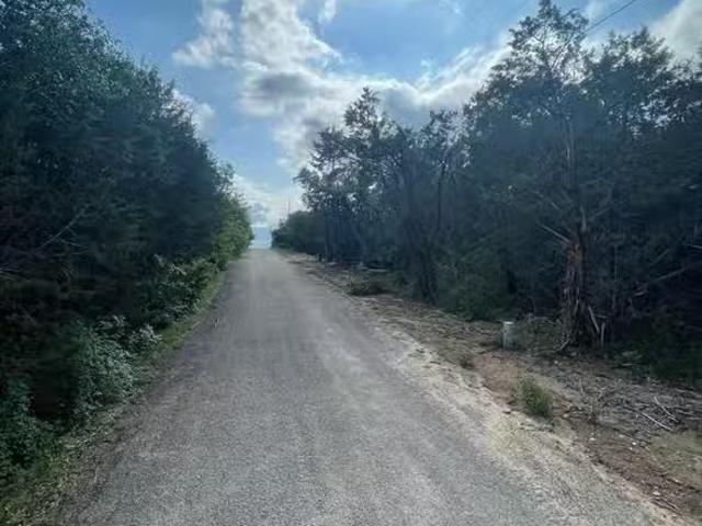 2206 Morningside Dr, Granbury, TX 76048