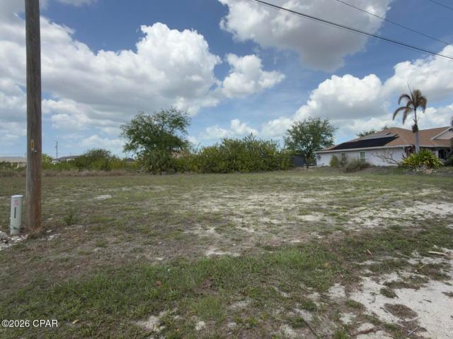 2206 NE 1st Pl, Cape Coral, FL 33909 | MLS #787512 | Compass