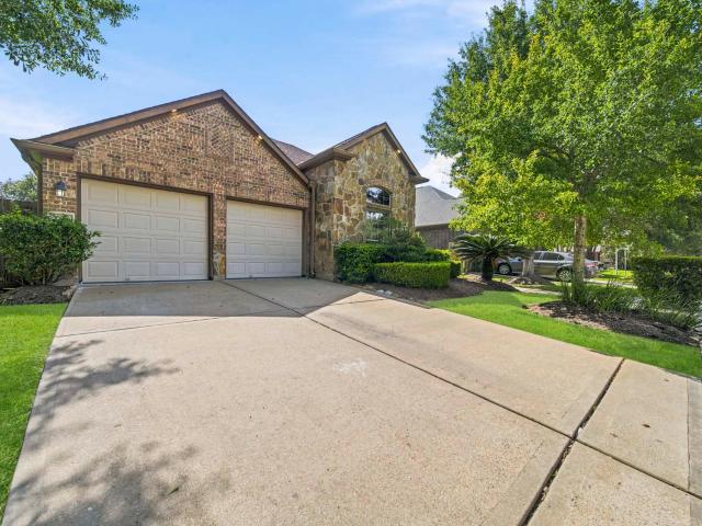 2206 Ascot Lane