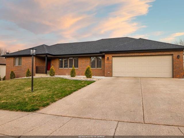 2206 Burleigh St, Yankton, SD 57078