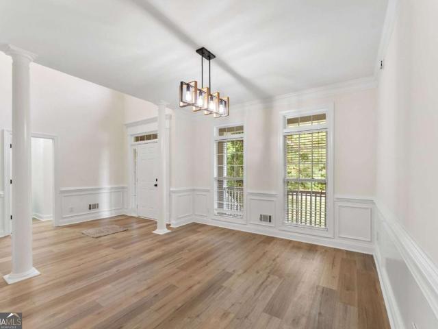 2206 Crescent Walk SW