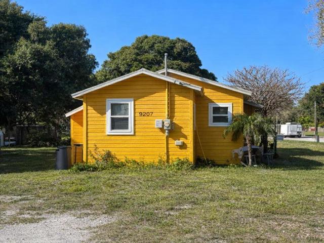 2206 Delaware Ave, Fort Pierce, FL 34950 | MLS #B26003 | Compass