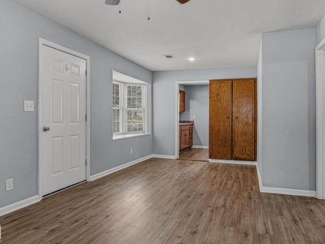 2206 Glenwood Drive
