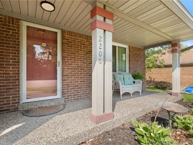 2206 Glenn Abbey
