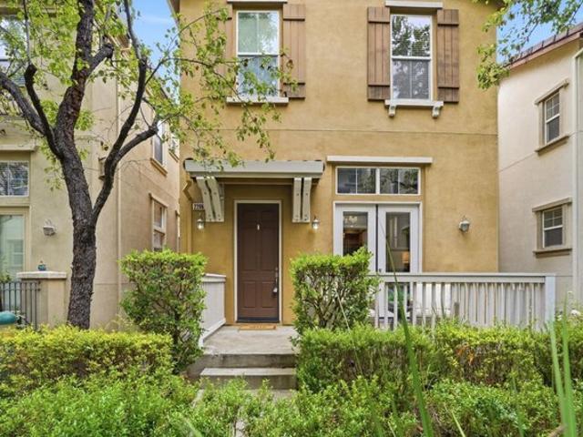 2206 Golden Crest Cmns, San Jose, CA 95125