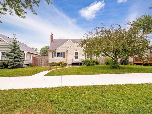 2206 Hammond Ave, Superior, WI 54880