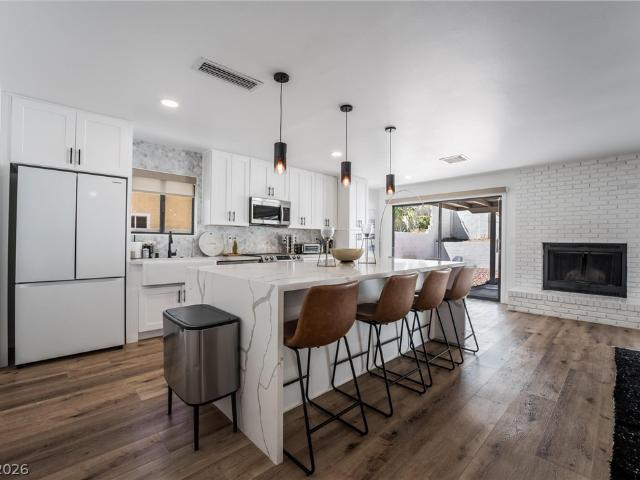 2206 Heavenly View Drive