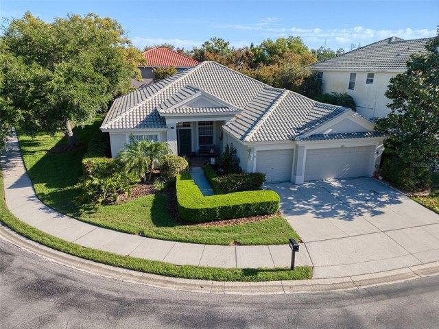 2206 Highland Woods Dr, Dunedin, FL 34698
