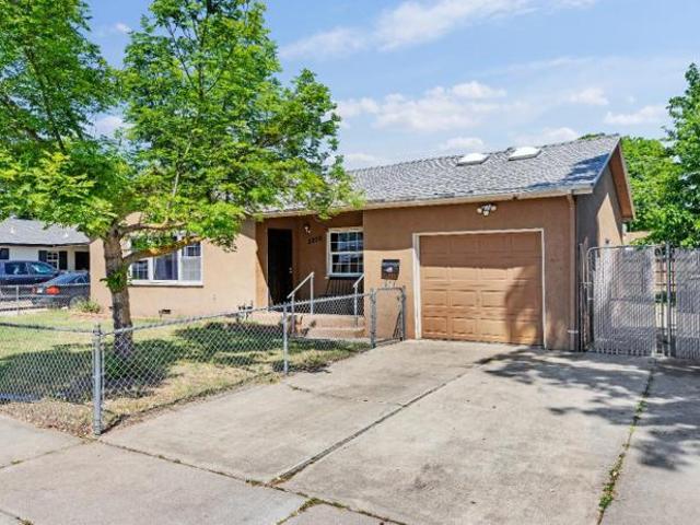 2206 Rivera Dr, Modesto, CA 95350