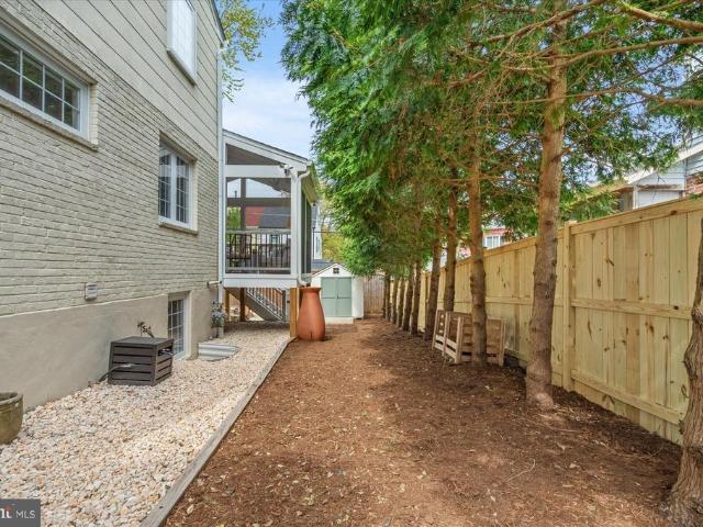 2206 Rollins Drive