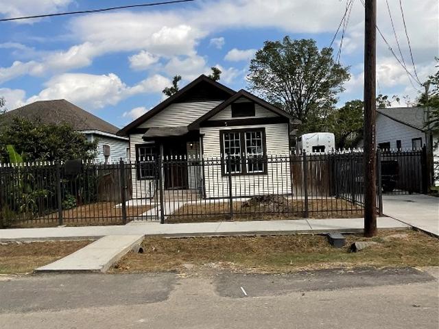 2206 Stevens St, Houston, TX 77026 | MLS #25716 | Compass