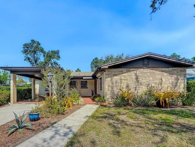 2206 S Crystal Lake Dr, Lakeland, FL 33801
