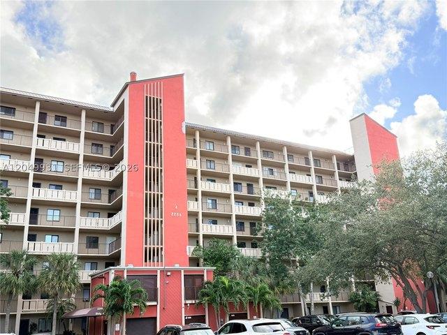 2206 S Cypress Bend Dr Apt 508, Pompano Beach, FL 33069