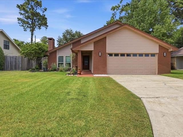 2206 Spring Oak Ln, Orange, TX 77632