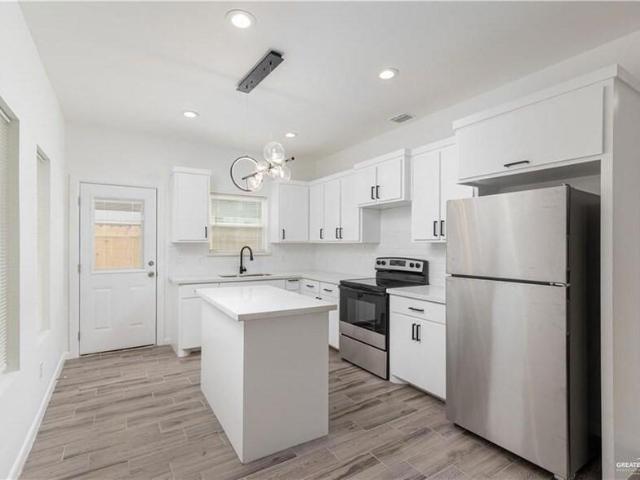 2206 Taxco Court 1