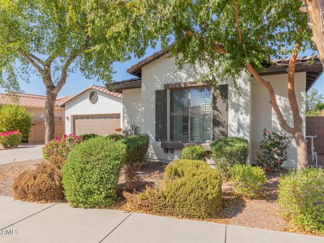 2206 W Fawn Drive