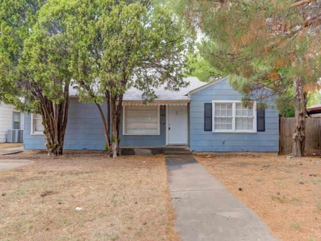 2206 32nd St, Lubbock, TX 79411