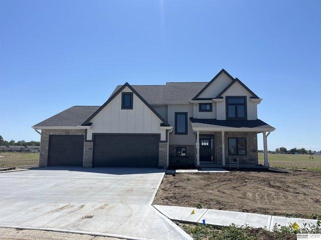 2207 N 22nd Cir, Ashland, NE 68003