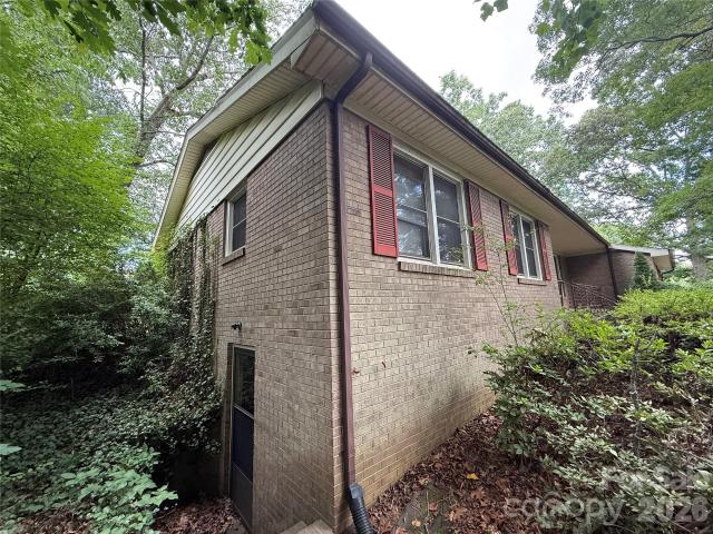 2207 Billy Street
